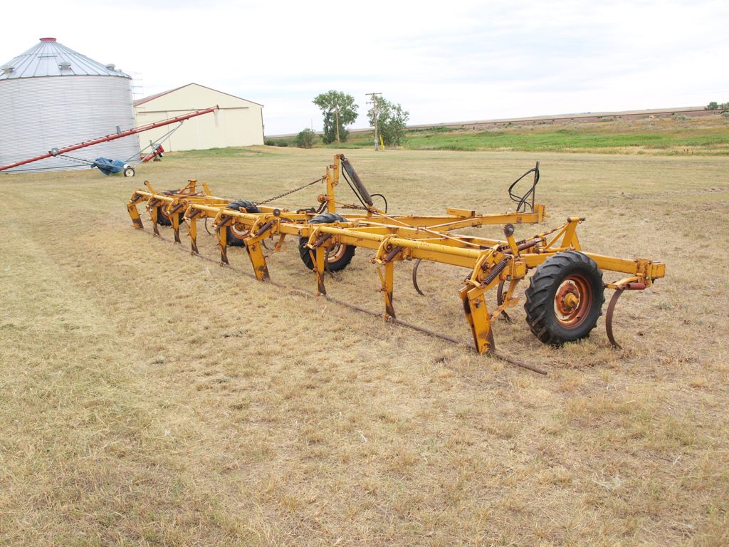 Viewing a thread - Name this implement